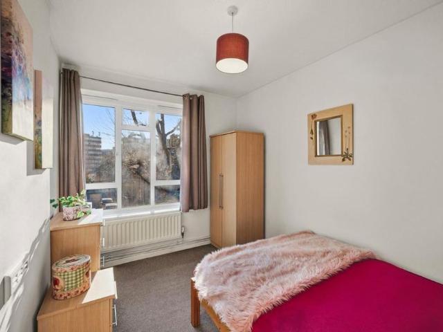 3 bedroom flat to rent