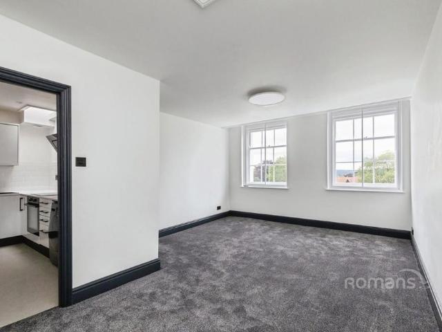 3 bedroom flat to rent