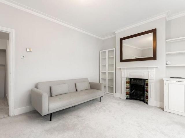 3 bedroom flat to rent