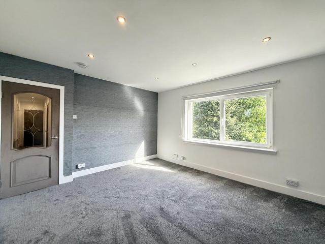 3 bedroom flat to rent