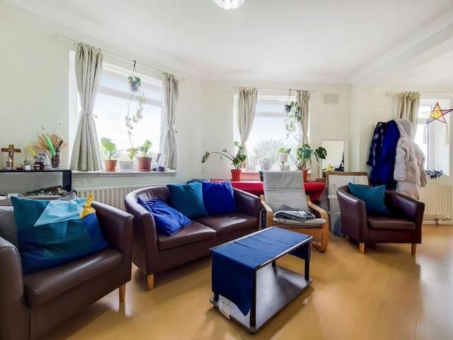 3 bedroom flat to rent