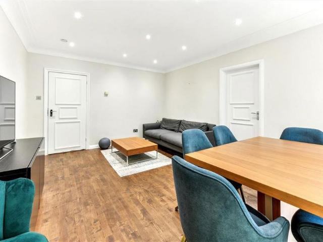 3 bedroom flat to rent