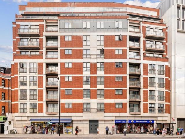 3 bedroom flat to rent