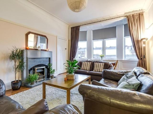 3 bedroom flat to rent