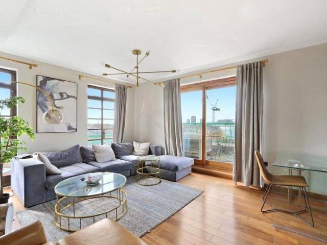 3 bedroom flat with 1 reception and 2 bathrooms in Gloucester Place, NW1