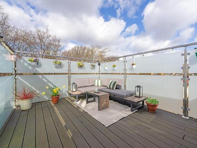 3 bedroom flat for sale