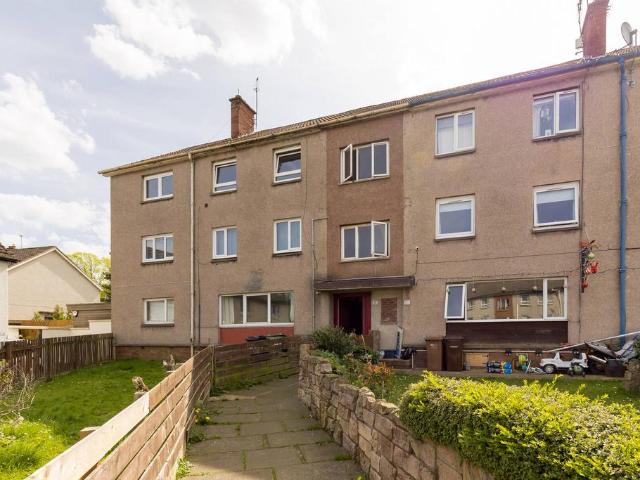 3 bedroom flat for sale