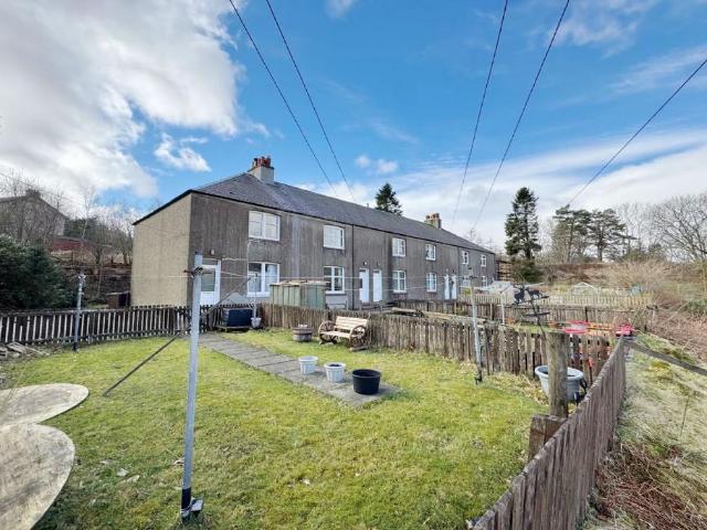 3 bedroom flat for sale