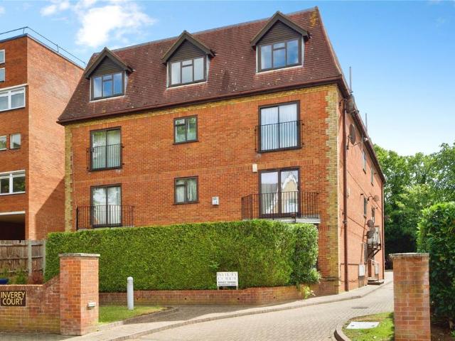3 bedroom flat for sale