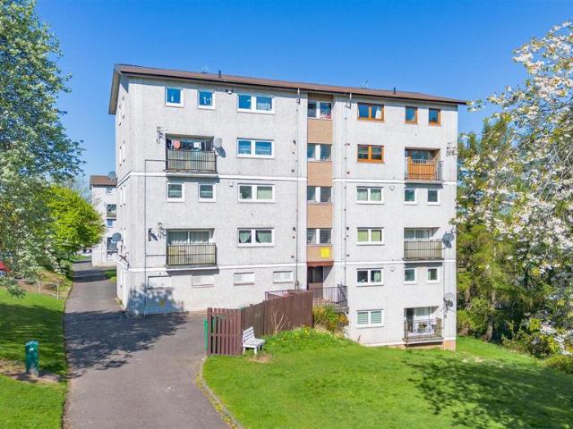 3 bedroom flat for sale