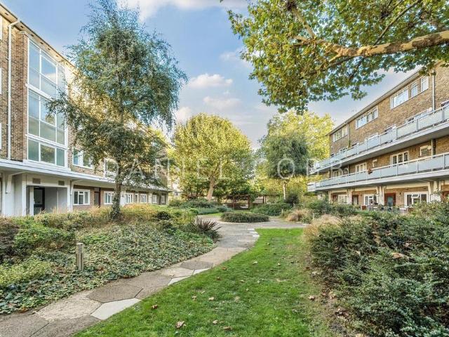 3 bedroom flat for sale