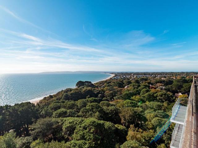 3 bedroom flat for sale