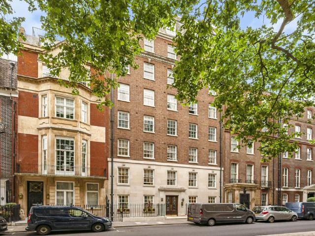 3 bedroom flat for sale