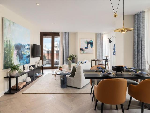 3 bedroom flat for sale