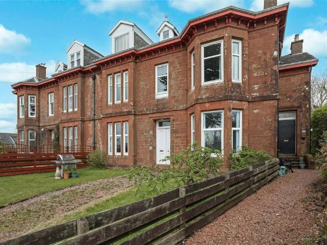 3 bedroom flat for sale