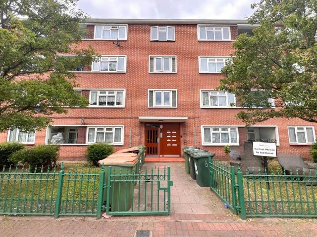 3 bedroom flat for sale