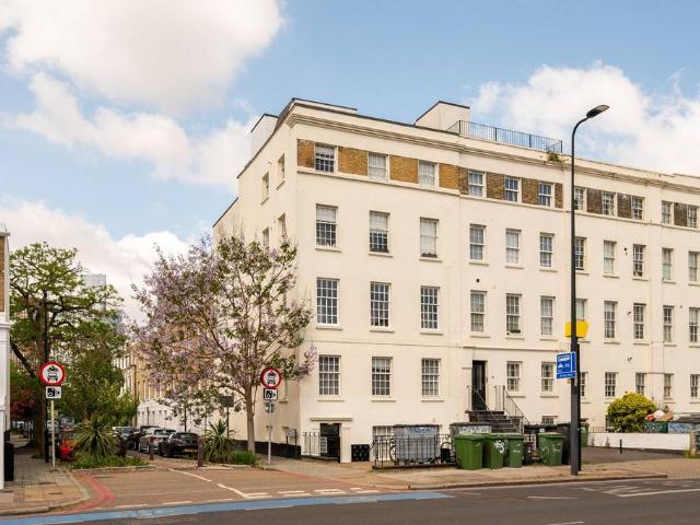 3 bedroom flat for sale