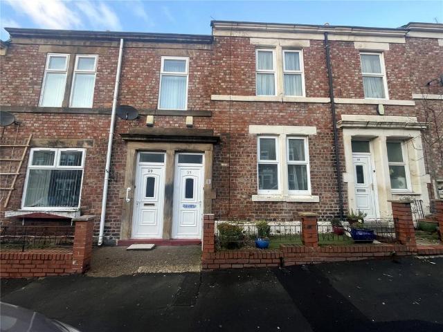 3 bedroom flat for sale
