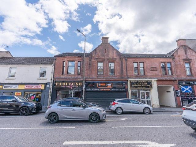 3 bedroom flat for sale