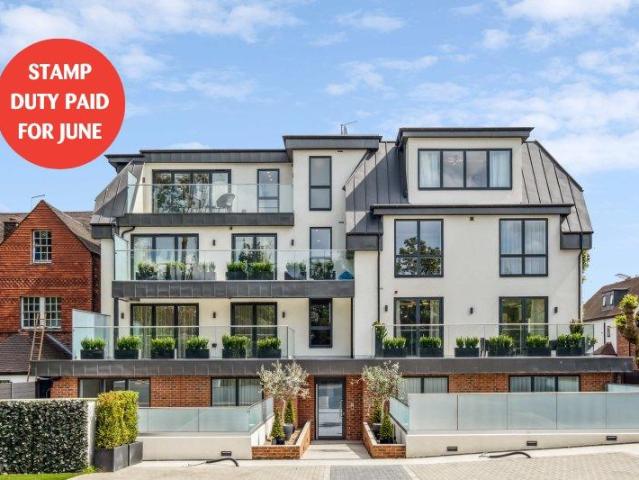 3 bedroom flat for sale