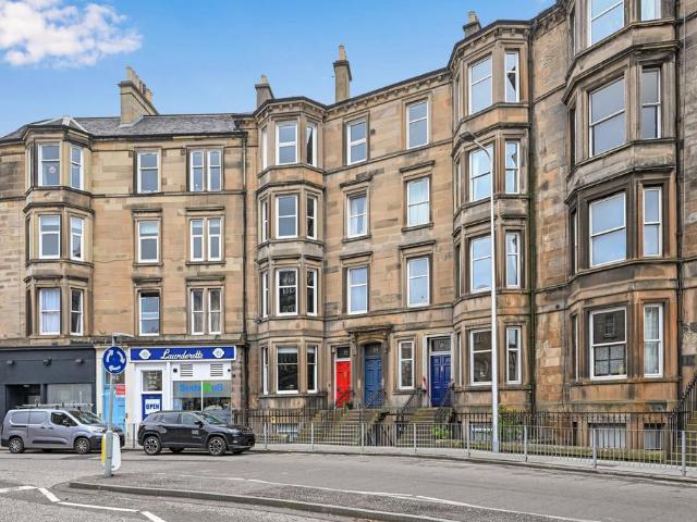 3 bedroom flat for sale