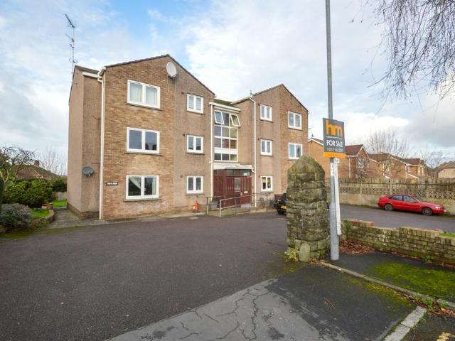 3 bedroom flat for sale