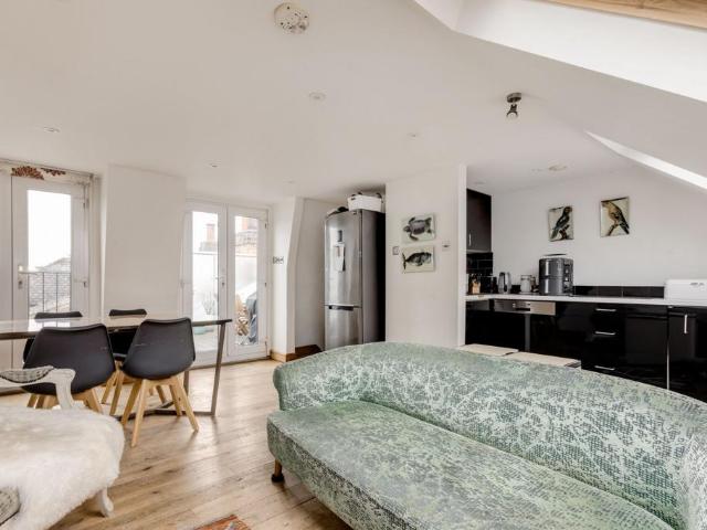 3 bedroom flat for sale