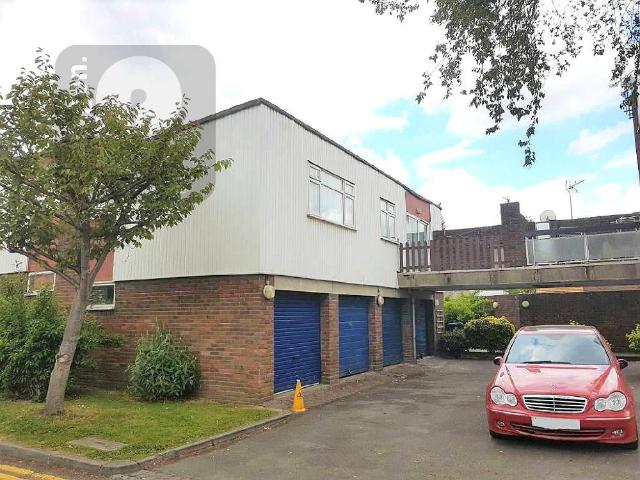 3 bedroom flat for sale