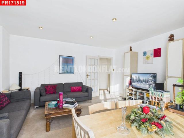 3 bedroom flat for sale