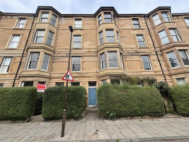 3 bedroom flat for sale