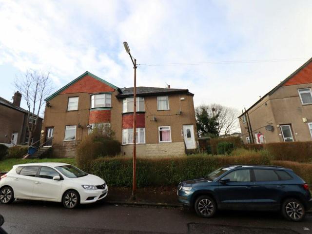 3 bedroom flat for sale