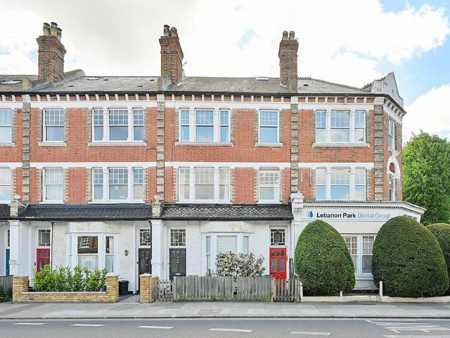 3 bedroom flat for sale
