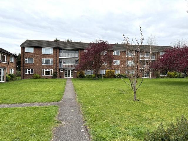 3 bedroom flat for sale
