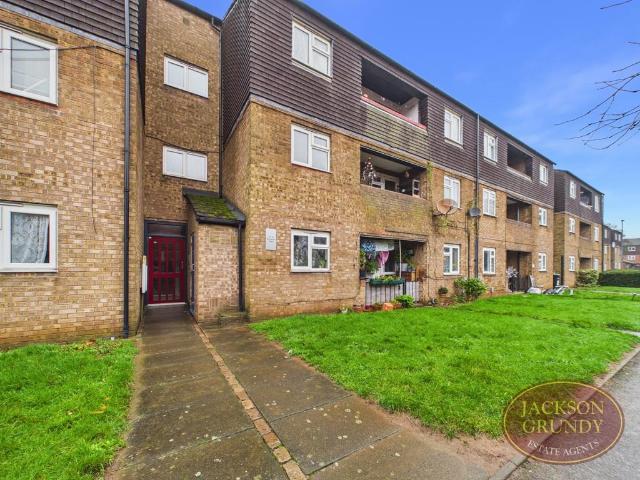 3 bedroom flat for sale