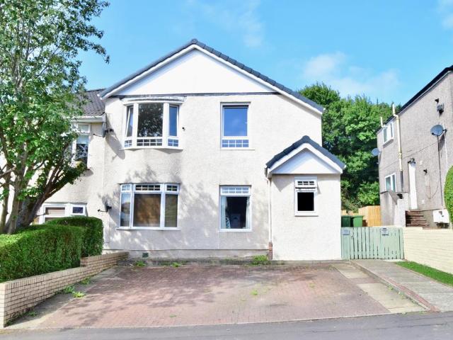 3 bedroom flat for sale