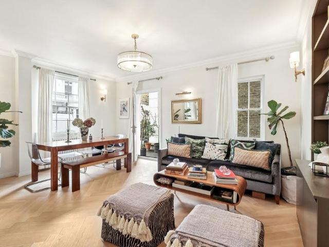 3 bedroom flat for sale