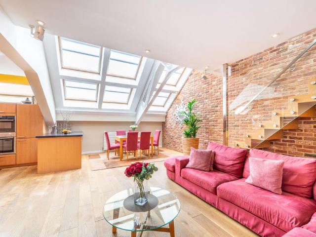 3 bedroom flat for sale