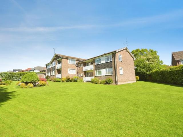 3 bedroom flat for sale