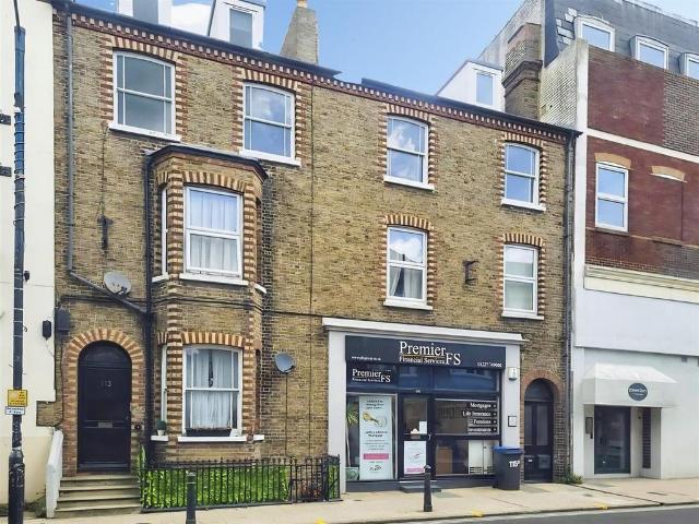 3 bedroom flat for sale