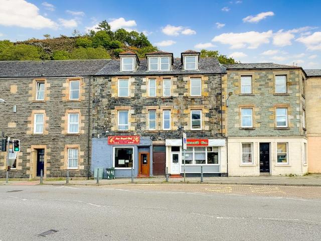 3 bedroom flat for sale