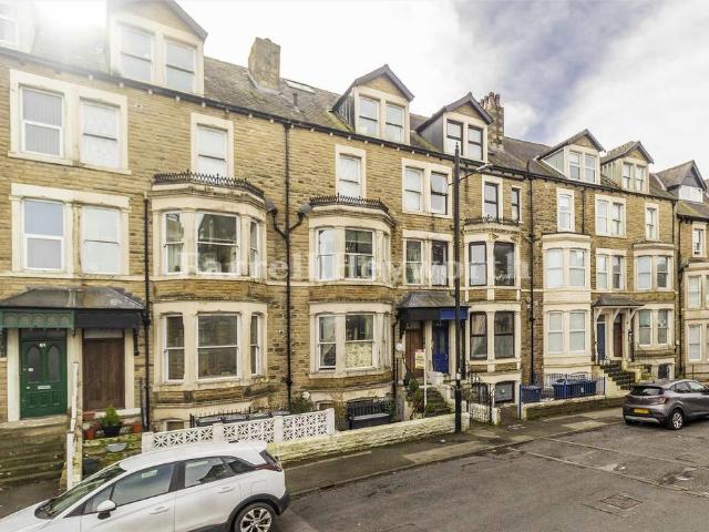 3 bedroom flat for sale