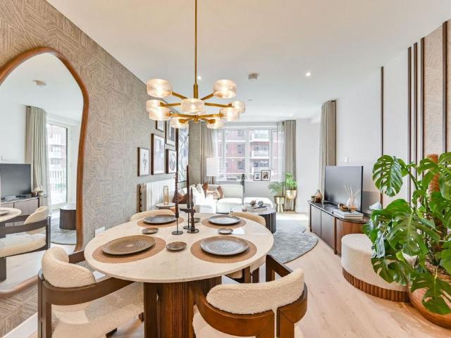 3 bedroom flat for sale