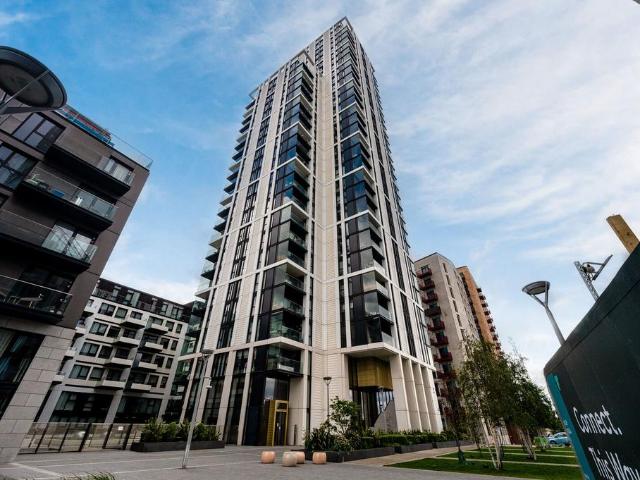 3 bedroom flat for sale