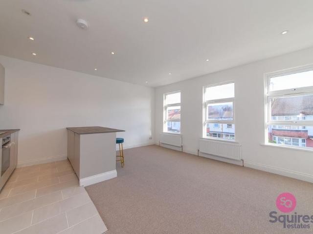 3 bedroom flat for sale
