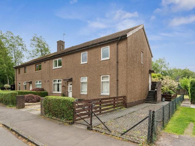 3 bedroom flat for sale