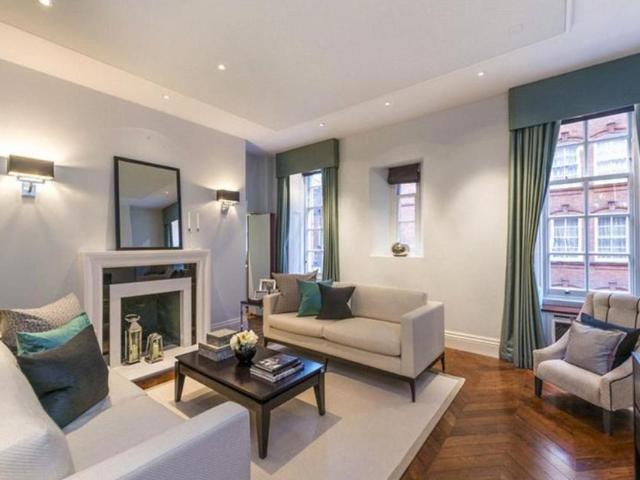 3 bedroom flat for sale
