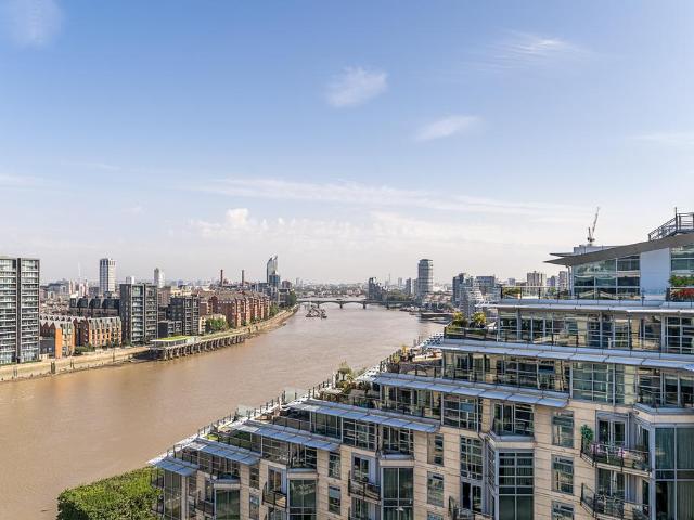 3 bedroom flat for sale