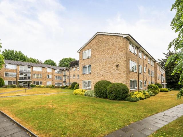 3 bedroom flat for sale