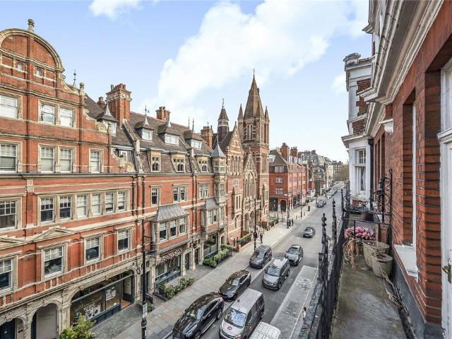 3 bedroom flat for sale