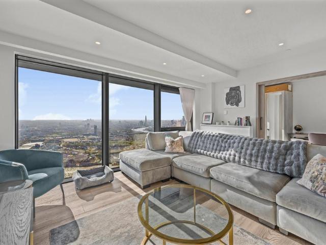 3 bedroom flat for sale